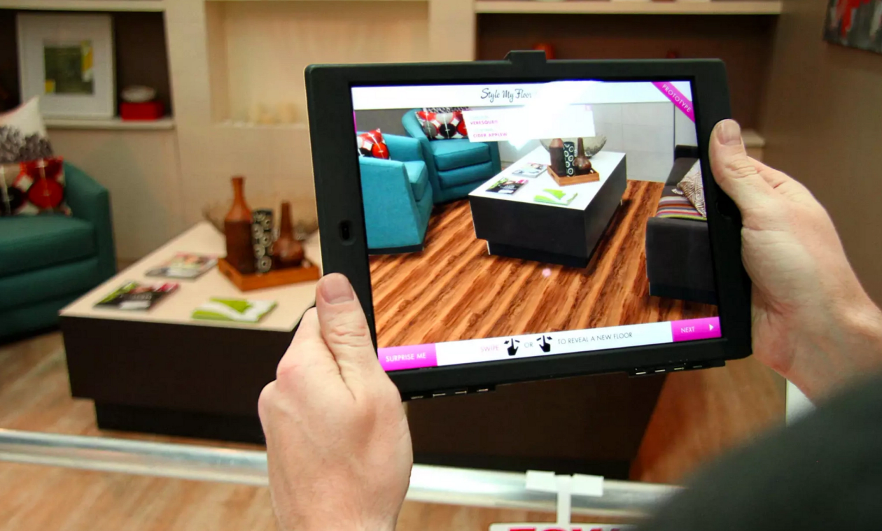 Markerless Augmented Reality