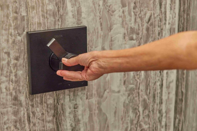 Best Shower Temperature: Hot vs Cold Showers | Renuity