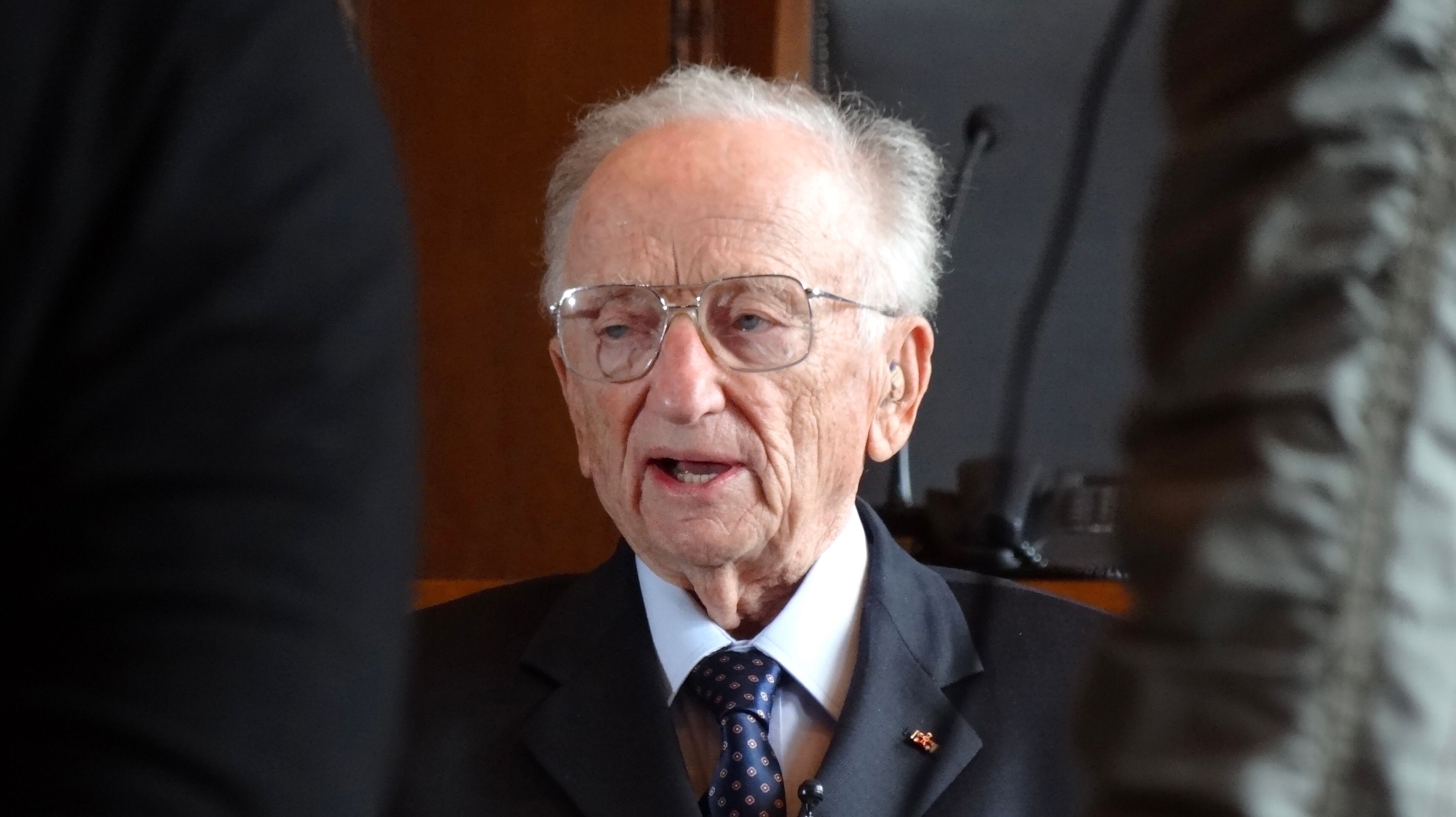 Gi Benjamin (100) fredsprisen