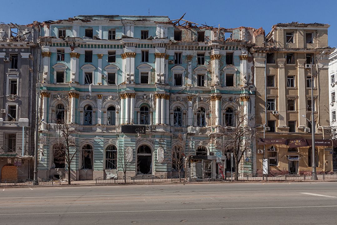 Photographer chronicles the destruction of the 'Ukrainian Stalingrad'