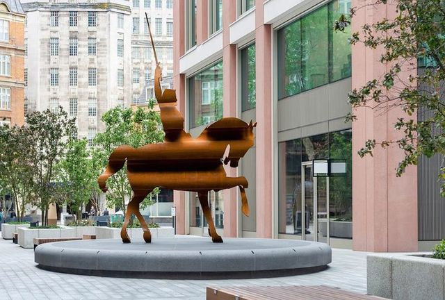 Richard I or a big squiggle? Nick Hornby unveils equine sculpture in ...