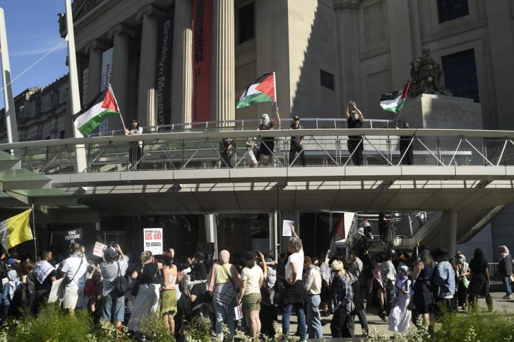 Hundreds of pro-Palestine protesters rally at Brooklyn Museum