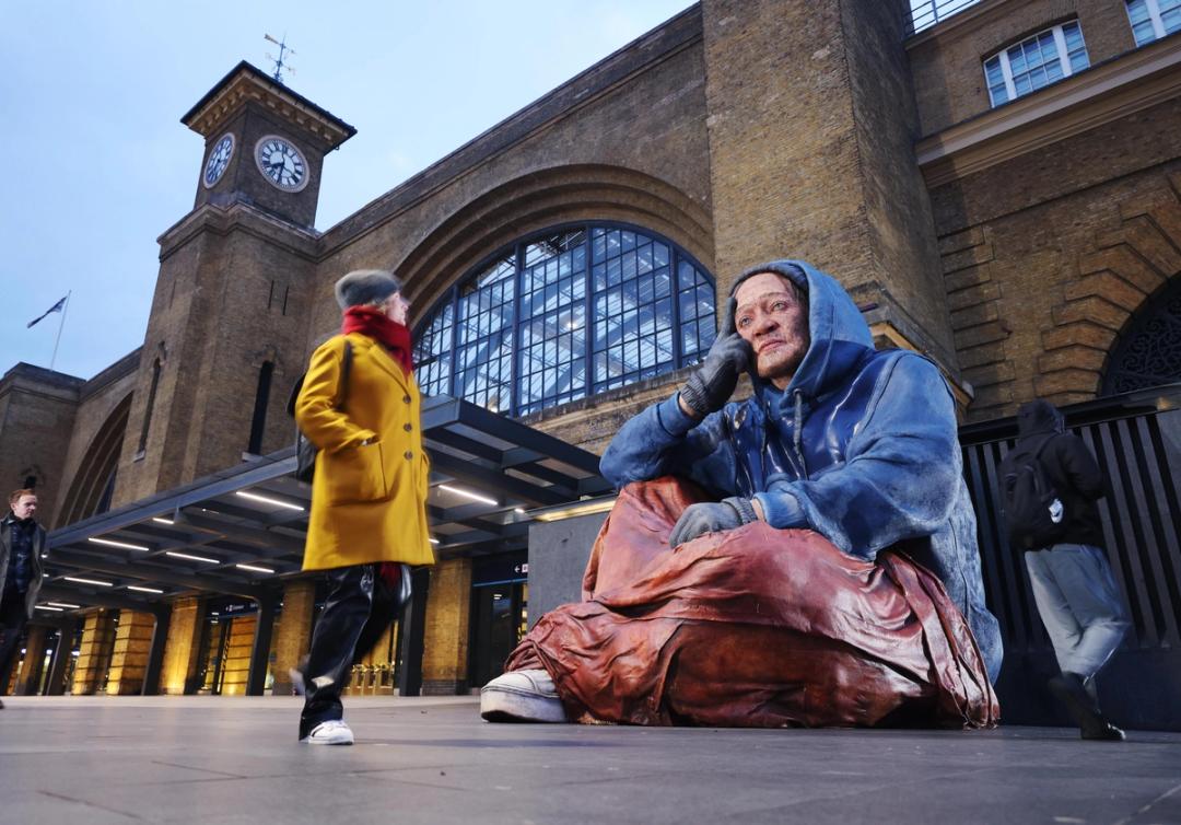 New sculpture unveiled outside London's King's Cross station makes ...