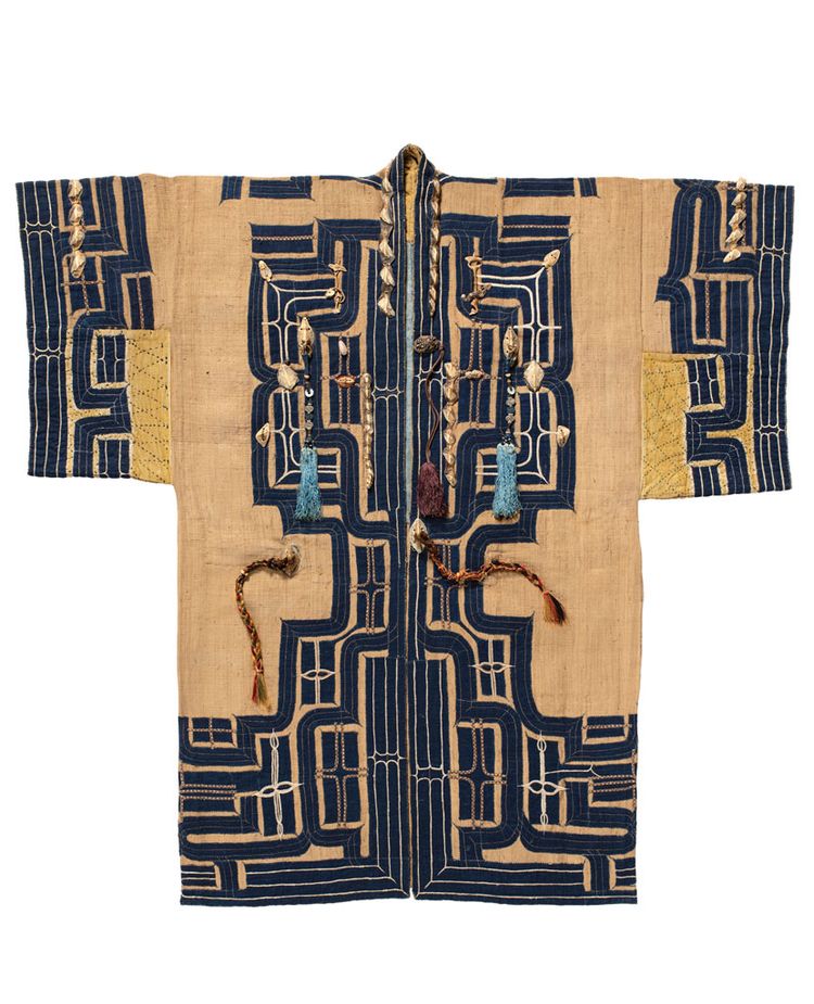 Fish scales, nettles and banana leaf? Exhibition of traditional ...