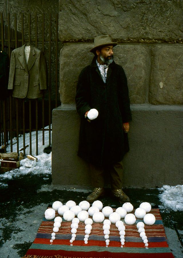A new documentary tracks David Hammons, the art world's invisible man