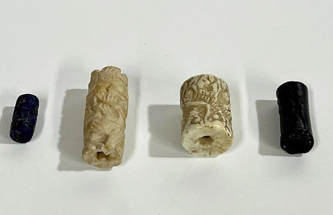 US officials return antiquities looted from Iraq Museum in 2003