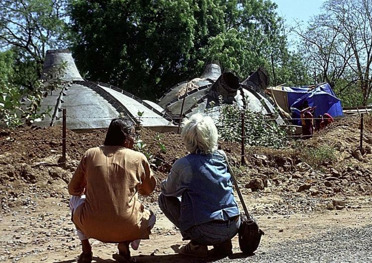 Remembering Balkrishna Doshi, artist, teacher and father of modernist ...