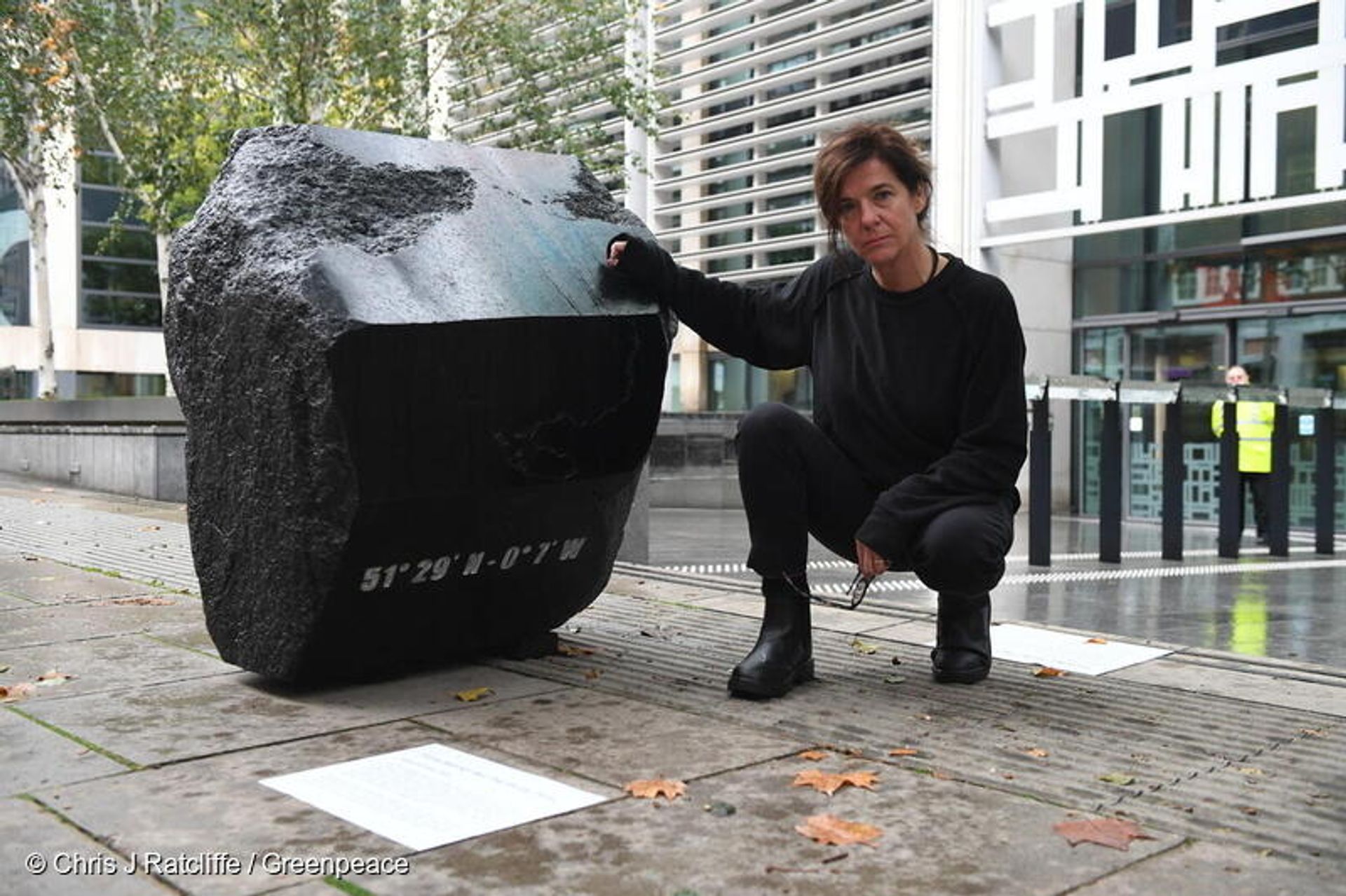 Fiona Banner and Greenpeace dump 1.5-tonne granite sculpture outside UK ...