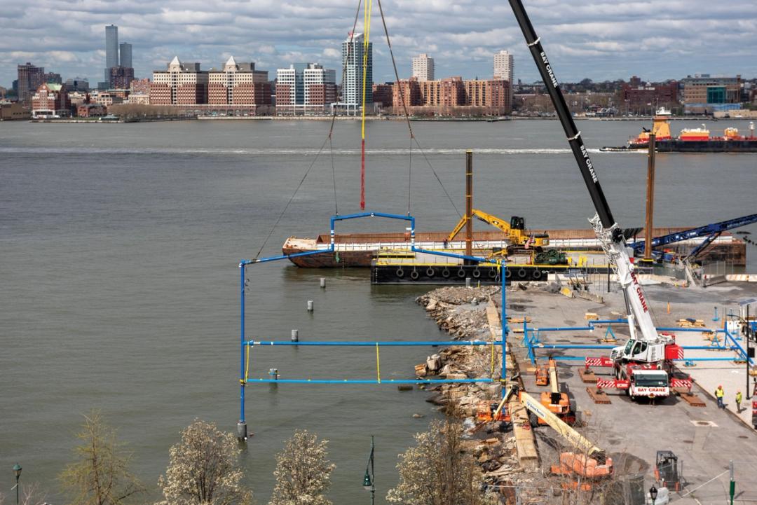 David Hammons's monumental public sculpture Day's End is done