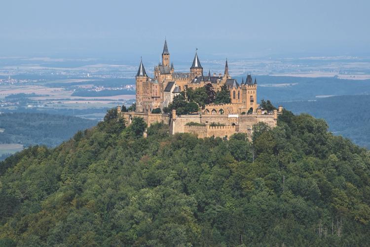 Hitler’s helpers? German dynasty’s restitution claim hangs on Nazi ties