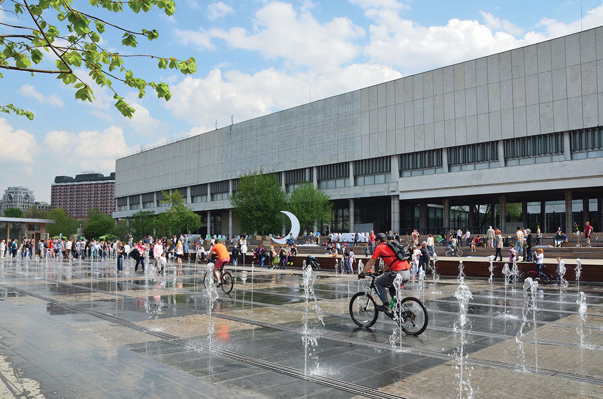 Tretyakov and Rem Koolhaas have designs on Moscow's vast Soviet ...