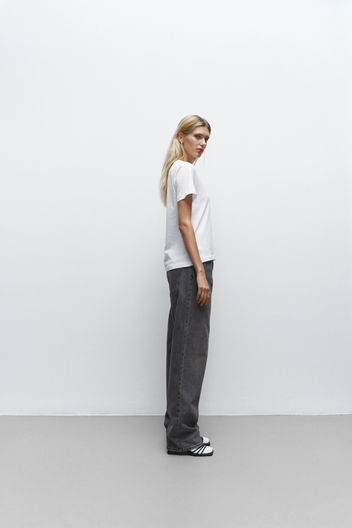 True Blanks - Womens regular tee