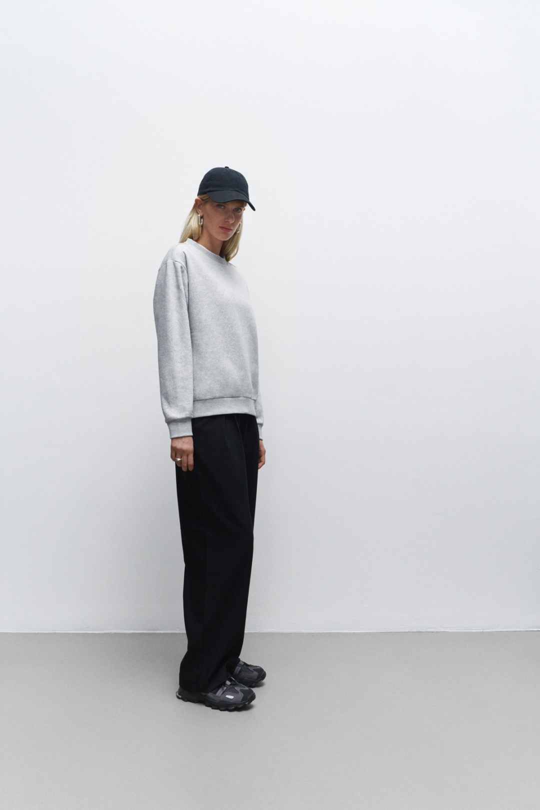 True Blanks - Womens regular sweatshirt