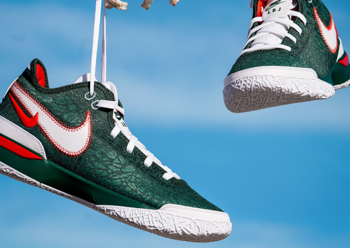 LeBron James Gifts FAMU a Nike LeBron NXXT Gen PE