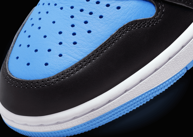 Detailed Look At The Air Jordan 1 High UNC Toe