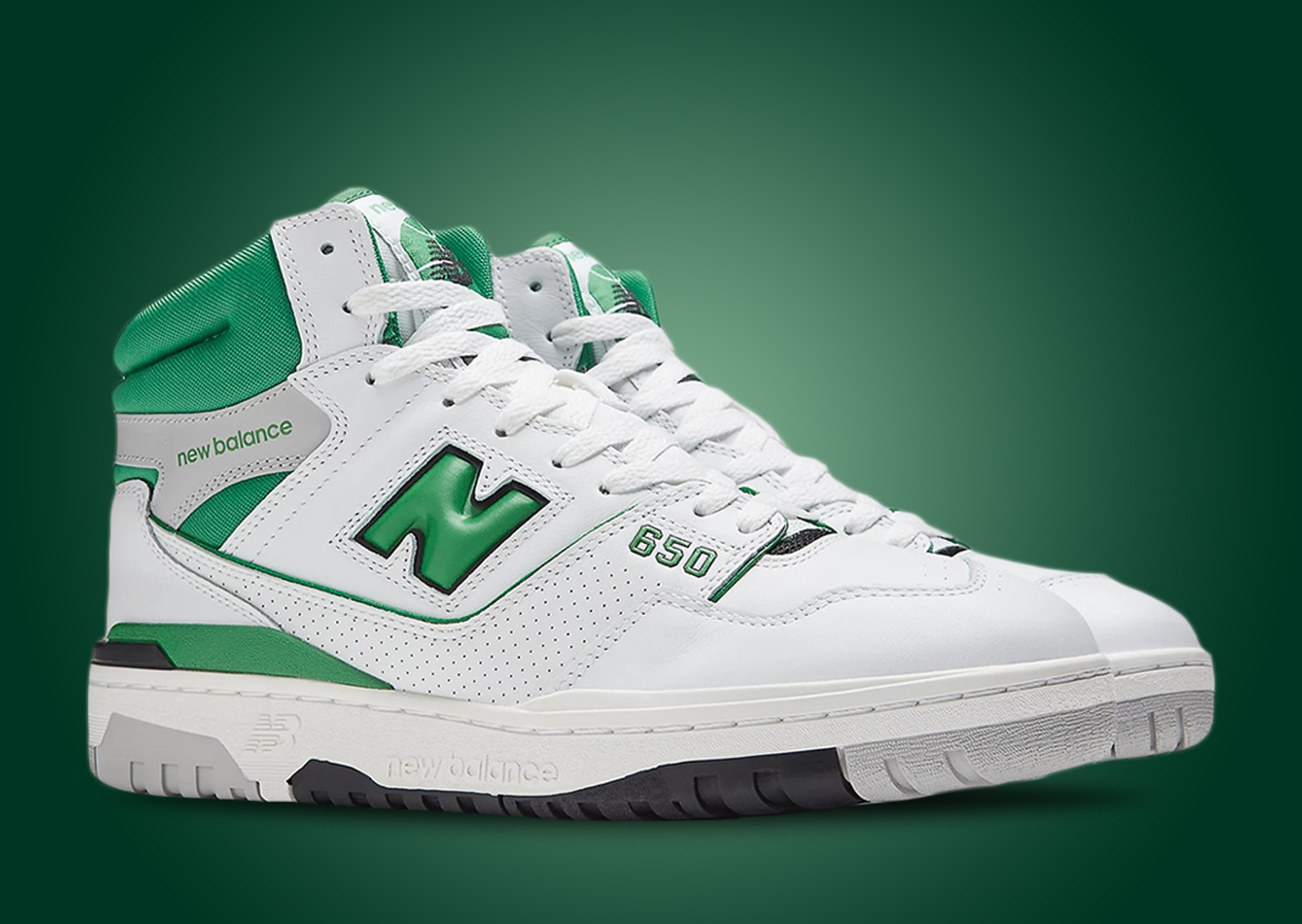 Rich Emerald Green Tones Contrast The New Balance 950