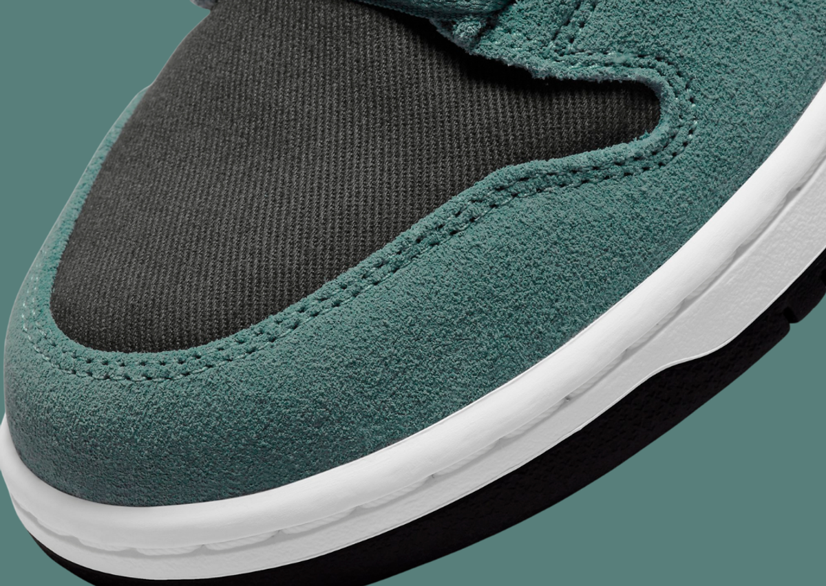 Green Suede Comes To The Nike SB Dunk High