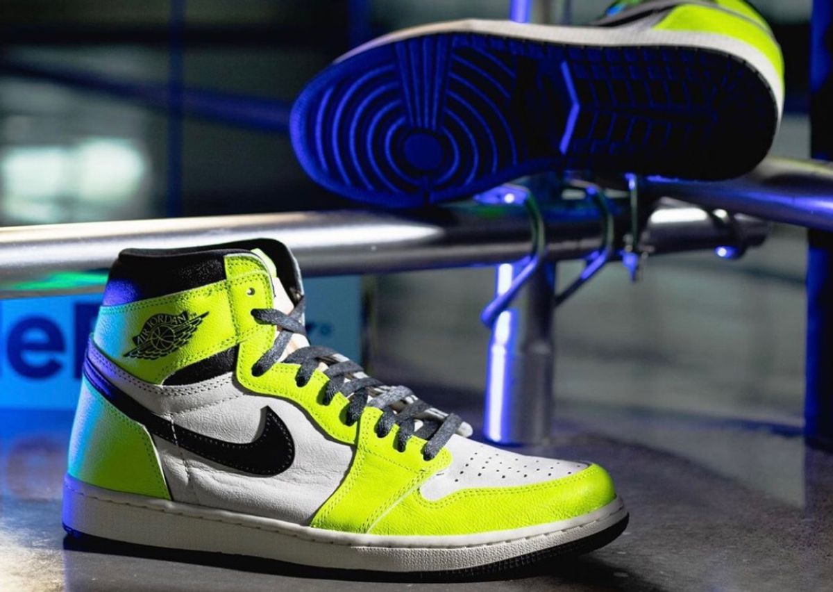 Volt Covers This Air Jordan 1 High