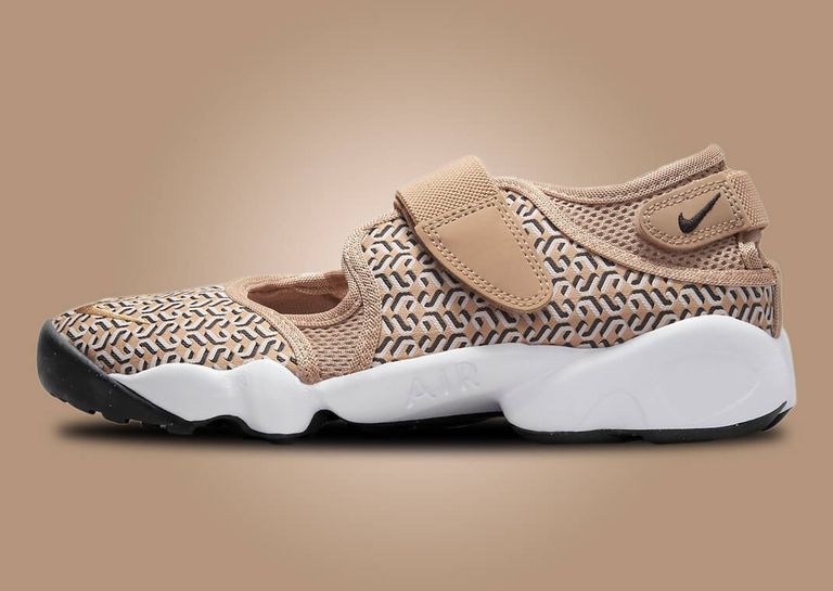 Nike Adds the Women's Air Rift to Its “United In Victory” Collection