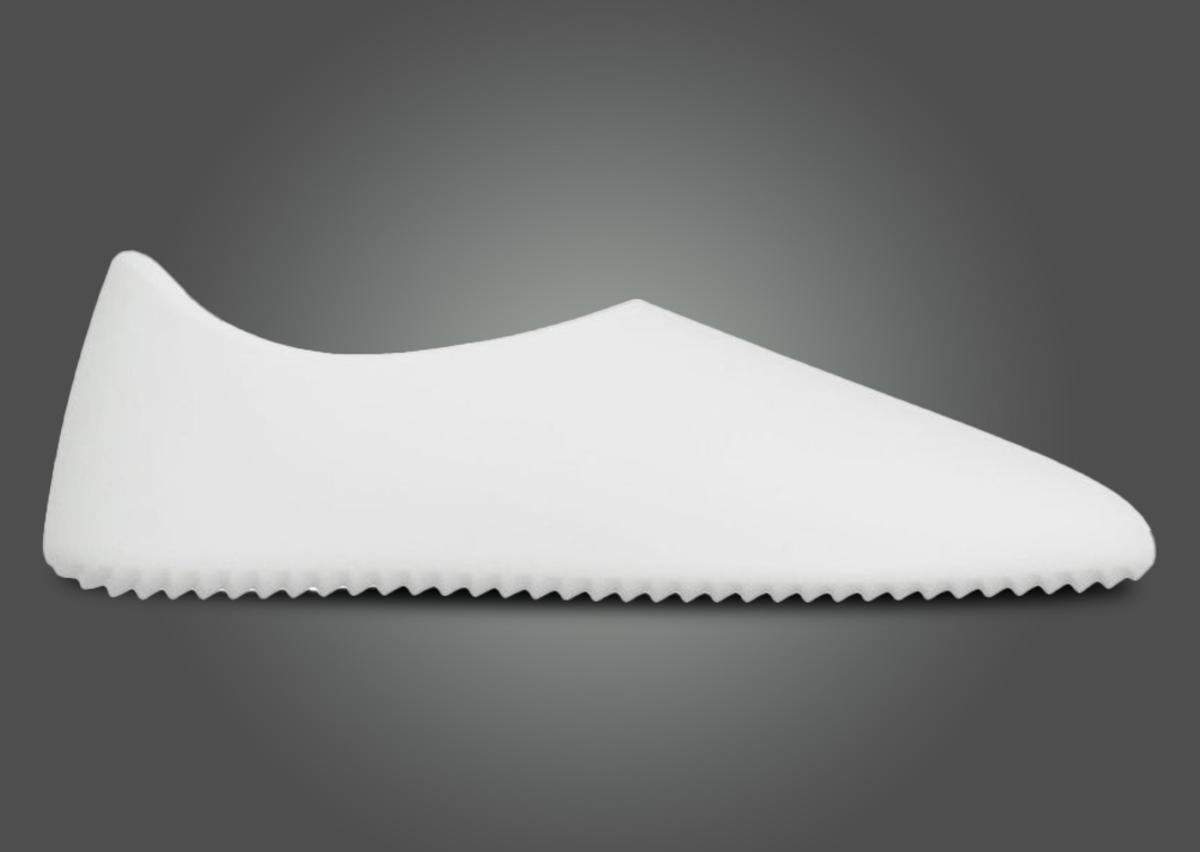 New Yeezy SL-01 Slipper Colorways Are Available Now