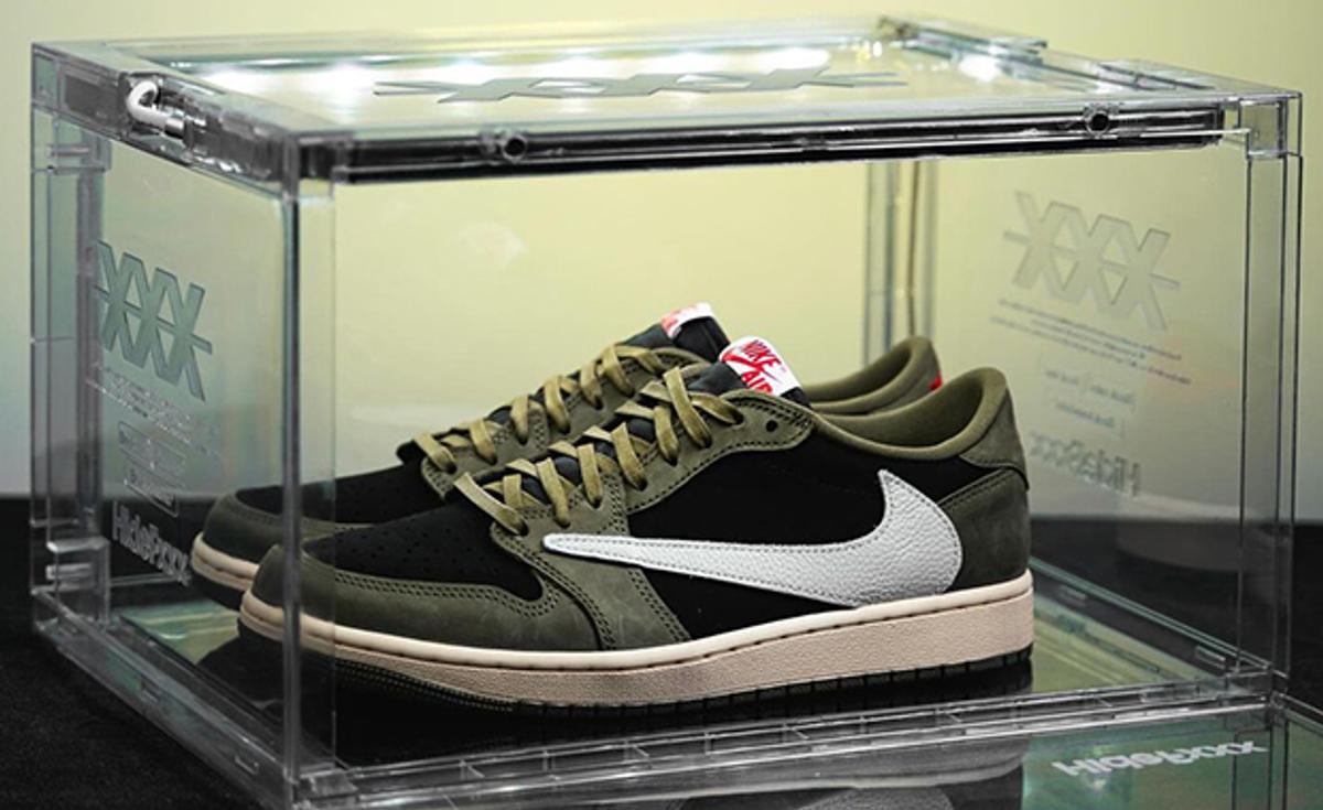 Golf Shops Requiring People to Golf to Buy Travis Scott x Jordan 1 Low ... Golf Shops Requiring People to Golf to Buy Travis Scott x Jordan 1 Low ...