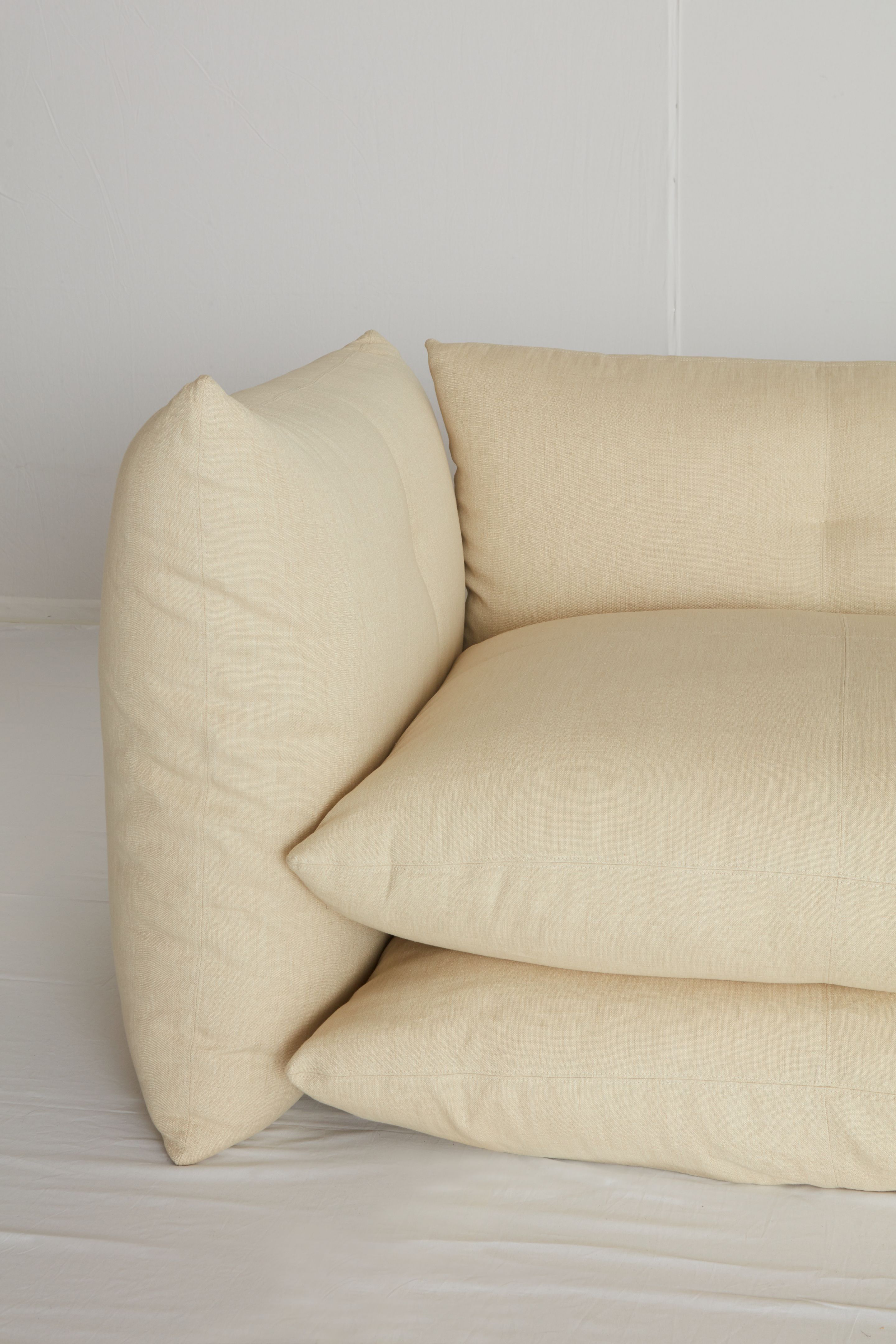 Willo Perron — Pillo Sofa