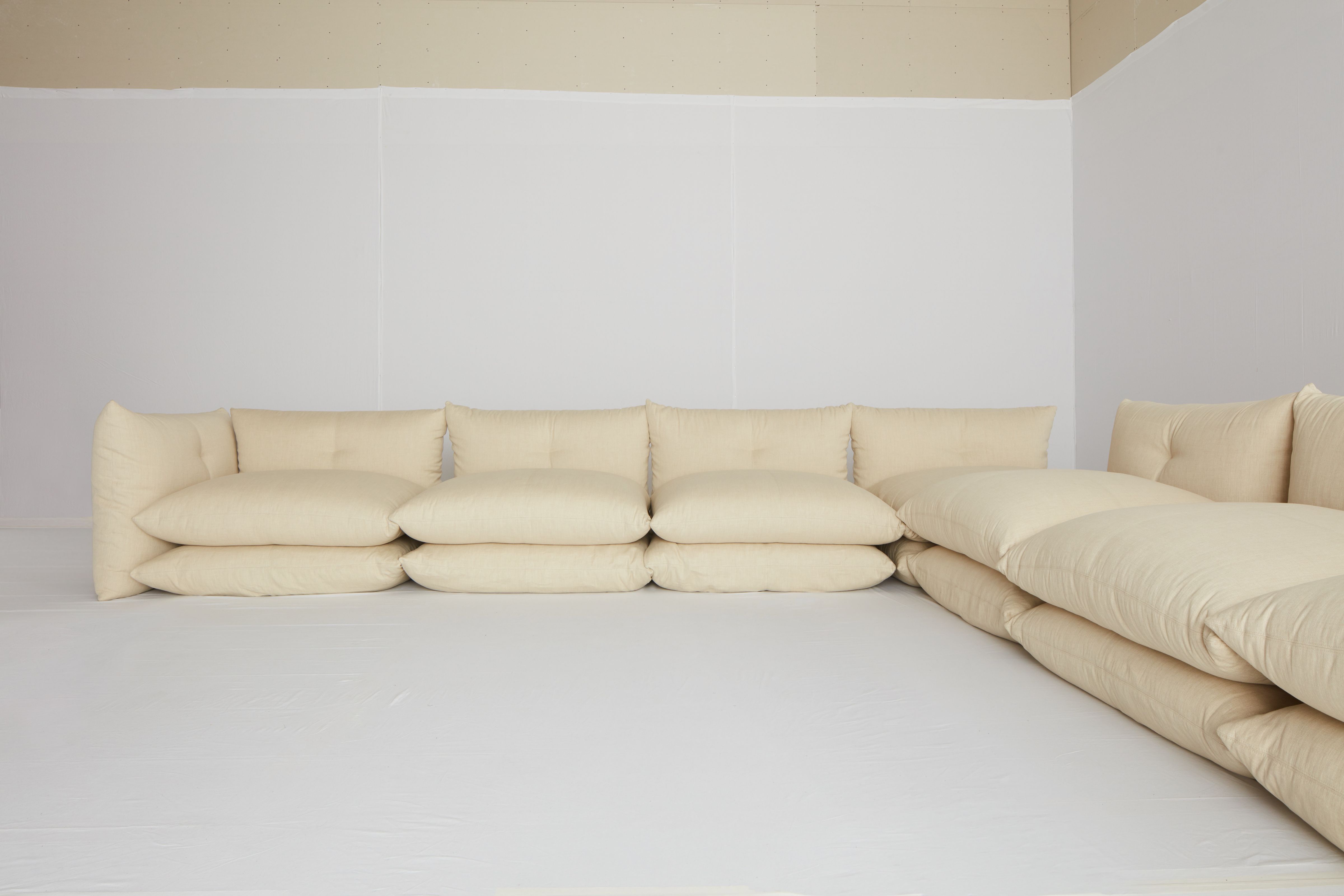 Willo Perron — Pillo Sofa