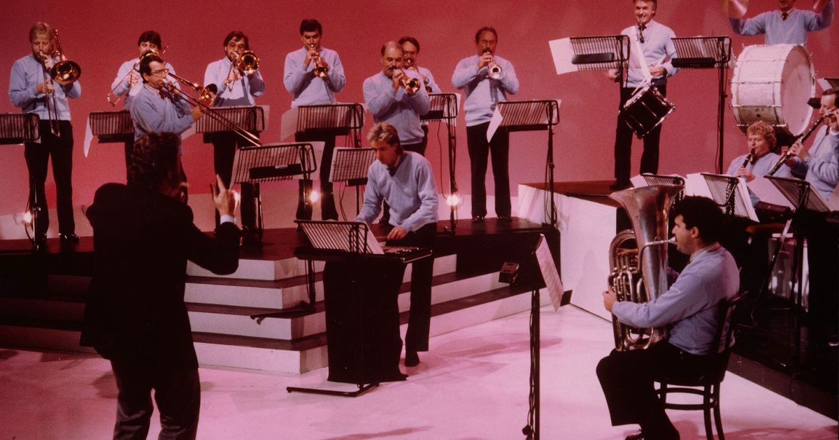 The Mike Walsh Showband_1440x990.jpg | NFSA