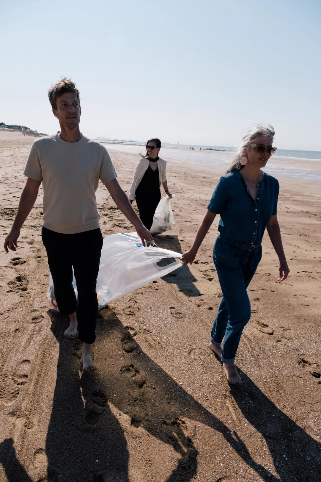 'Mussel' Planters from Recycled Waste Plastic