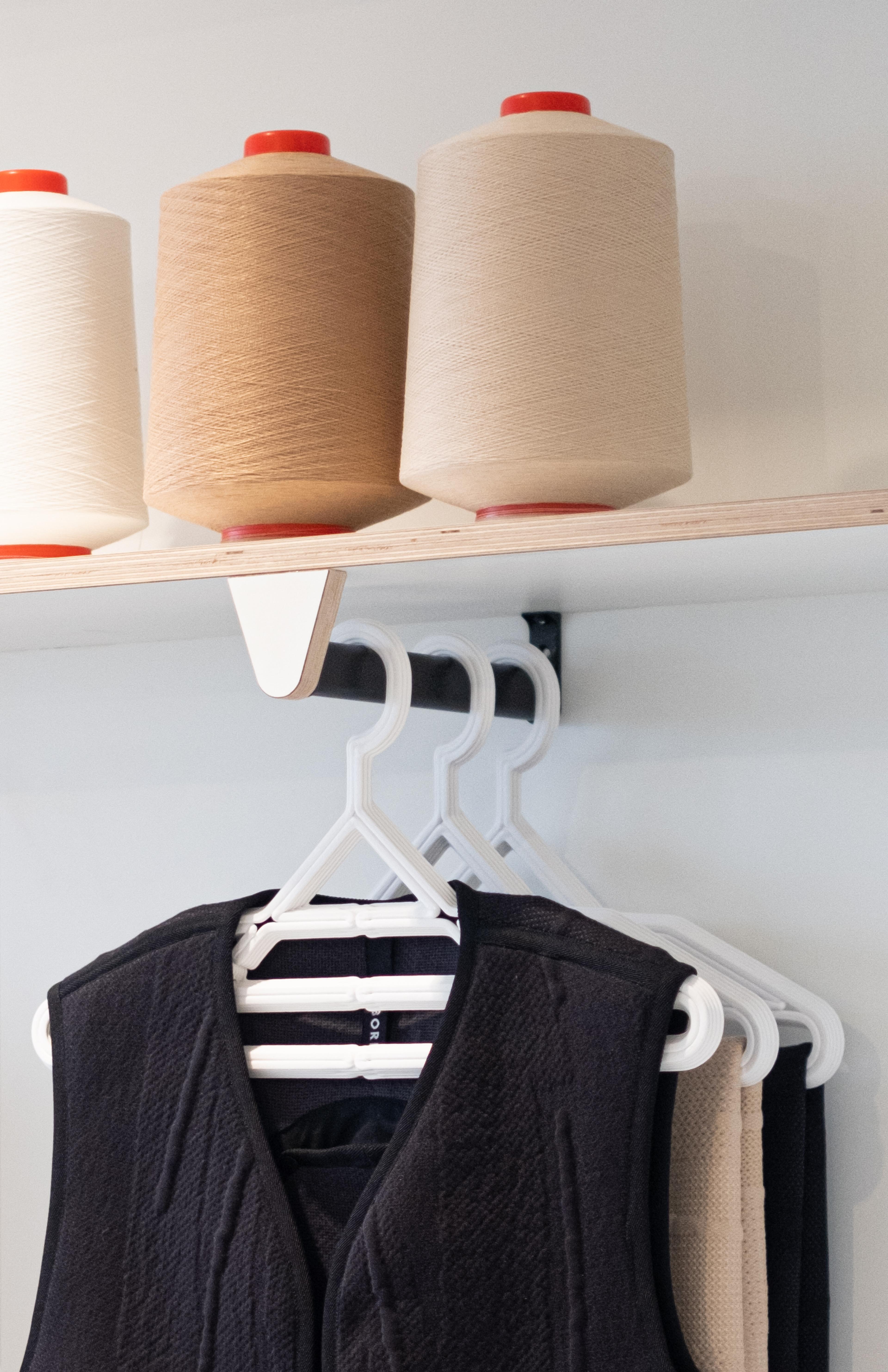 BYBORRE X Aectual circular clothes hangers