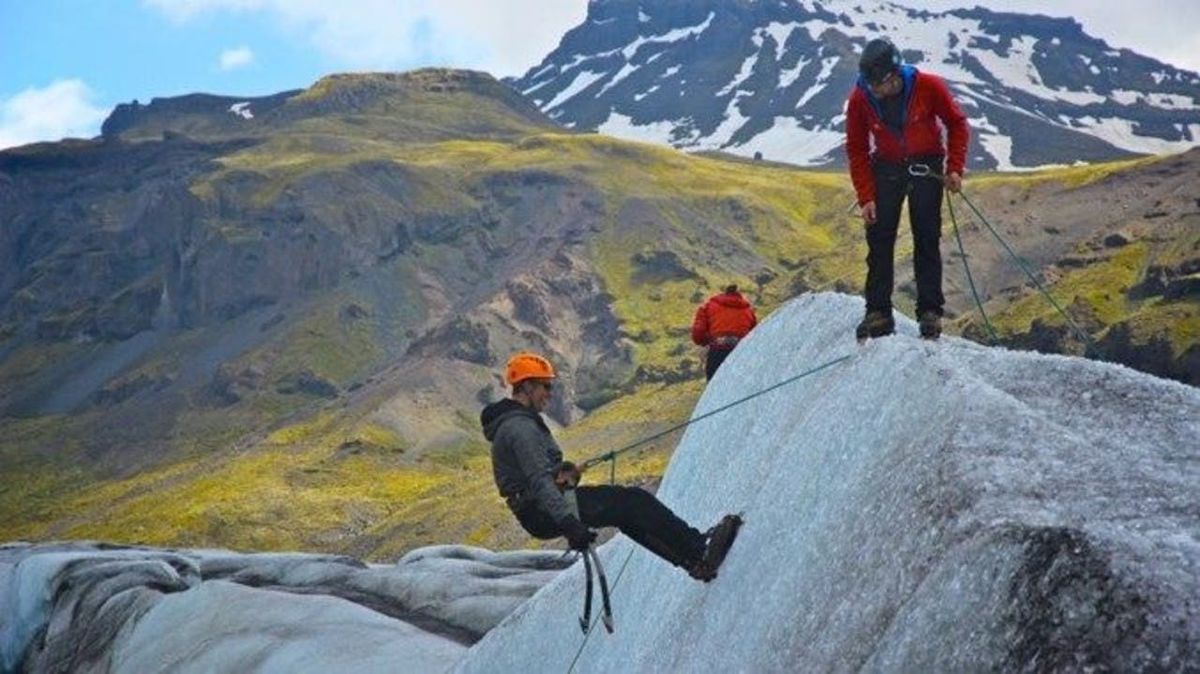 Introduction to Ice Climbing | Icelandic Mountain Guides