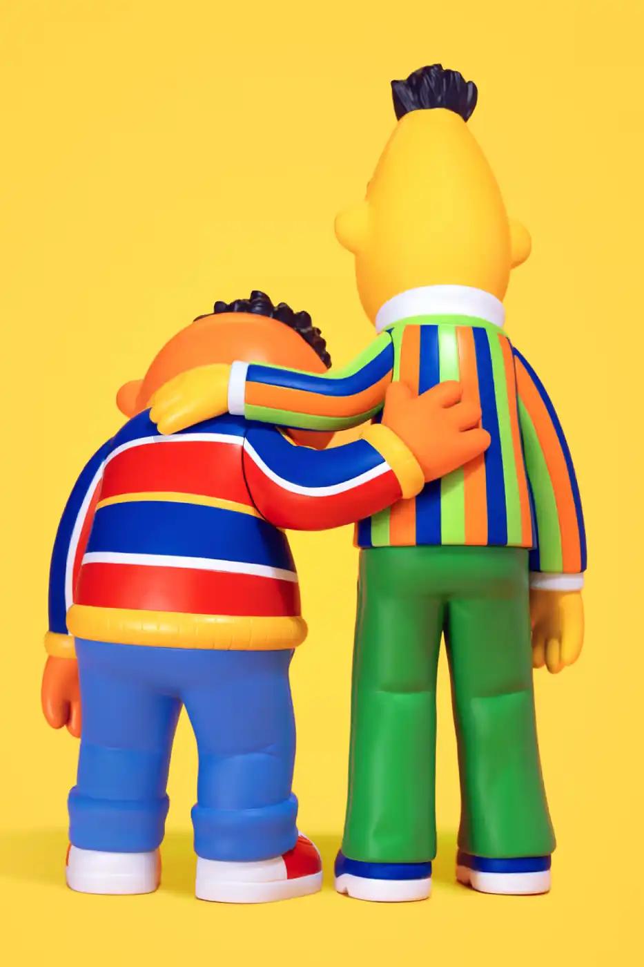 KAWS AND ALLRIGHTSRESERVED LAUNCH SESAME STREET FIGURES | Casawi