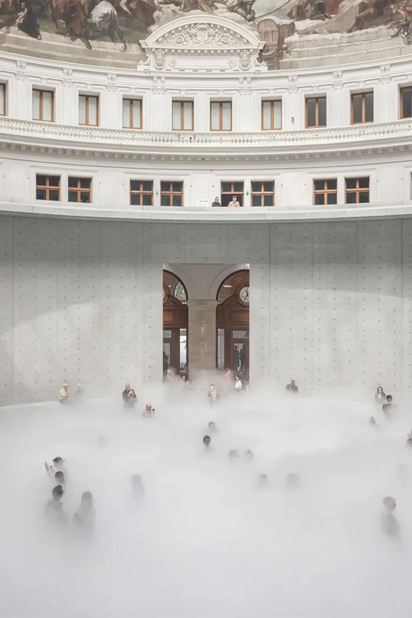 FUJIKO NAKAYA FOG SCULPTURE AT BOURSE DE COMMERCE