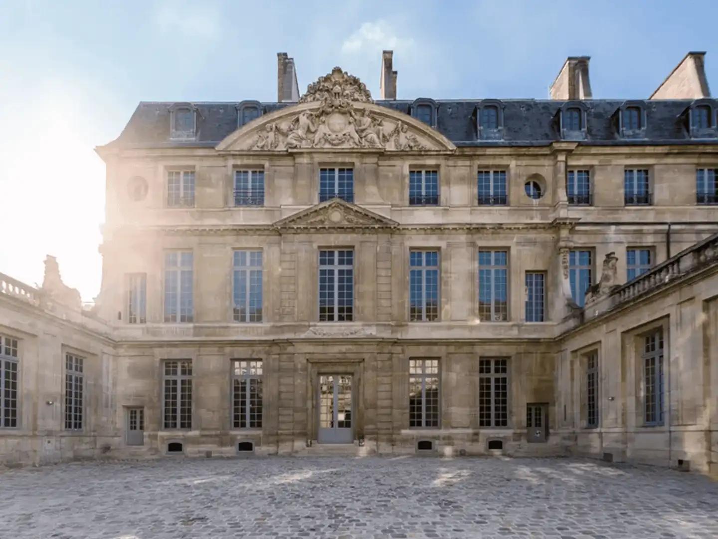 JACQUEMUS RETURNS TO PICASSO MUSEUM | Casawi