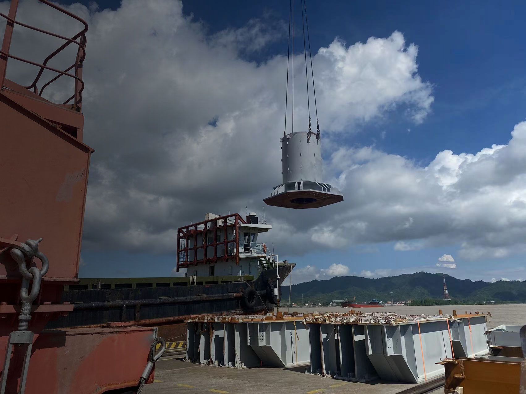 International Gateway Center, XRL Top Side Development | Goldwave