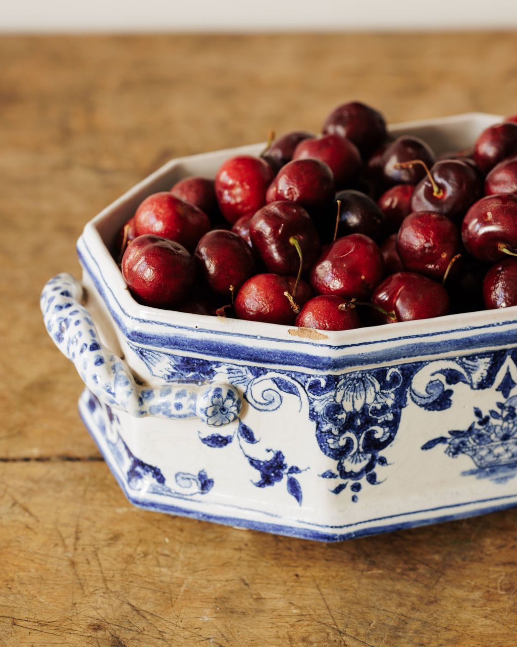 18th c. Jardiniere — Sylvie