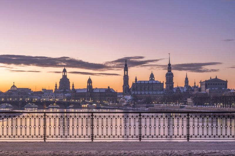 Riverside Twilight wallpaper mural 100% PVC-free and non-toxic