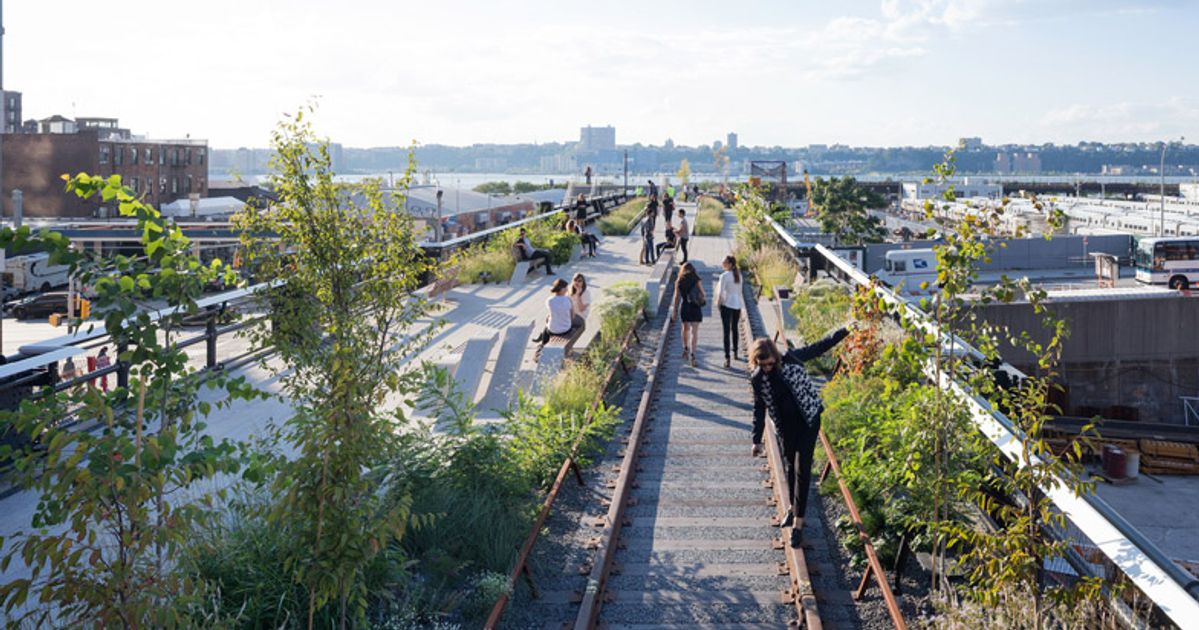 New York's High Line Opens Final Section