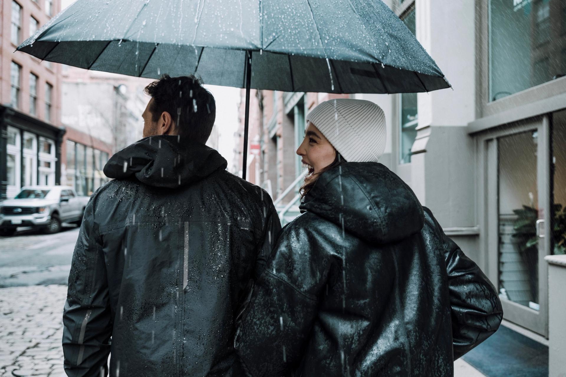 Quest Sherpa-Lined Rain Jacket - Onyx Black