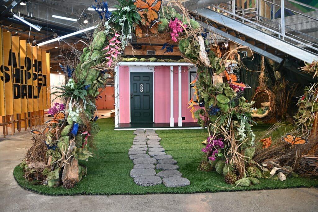 A New Immersive Mural Exhibition Brings Street Art to Waikīkī | Hawaii.com