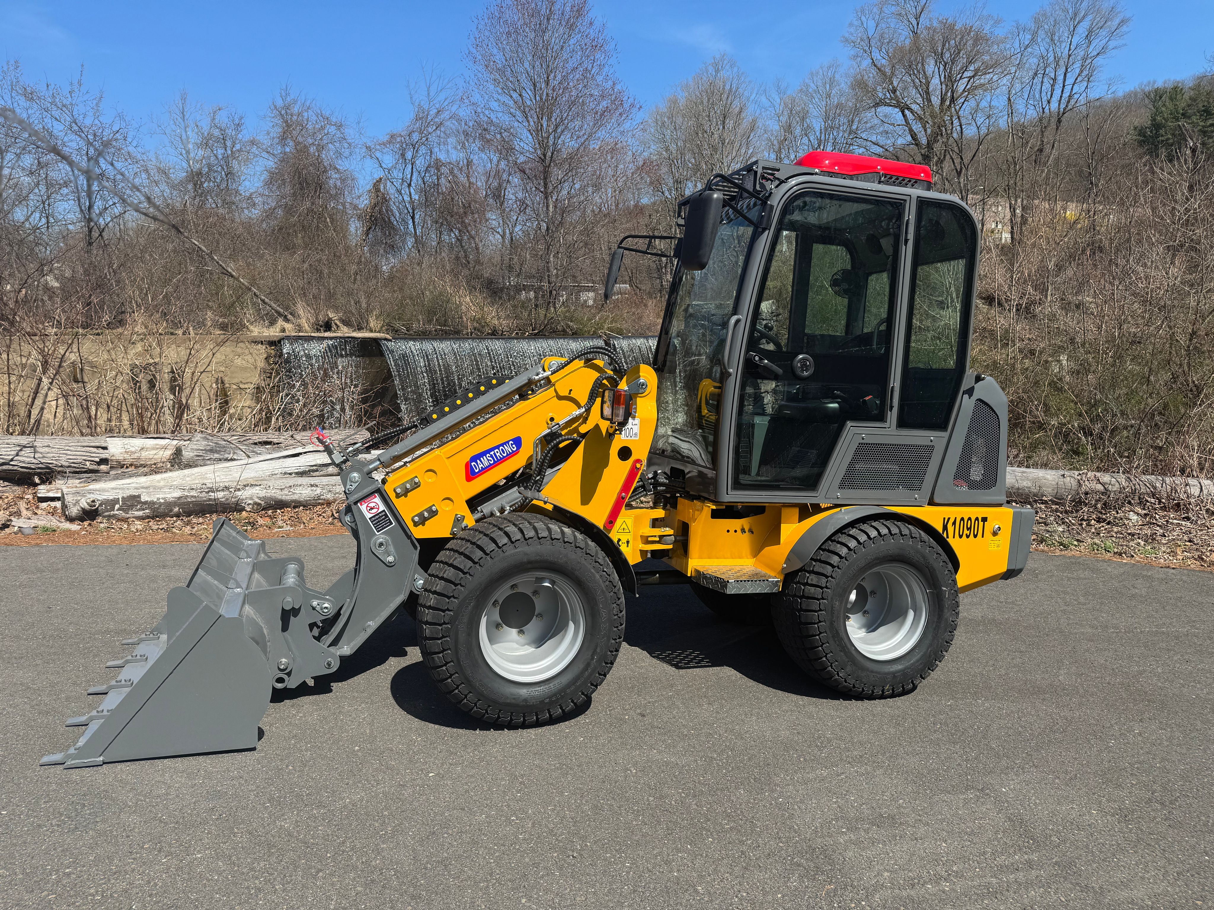 Wheel Loaders & Attachments for Snow & Material Handling | Damstrong