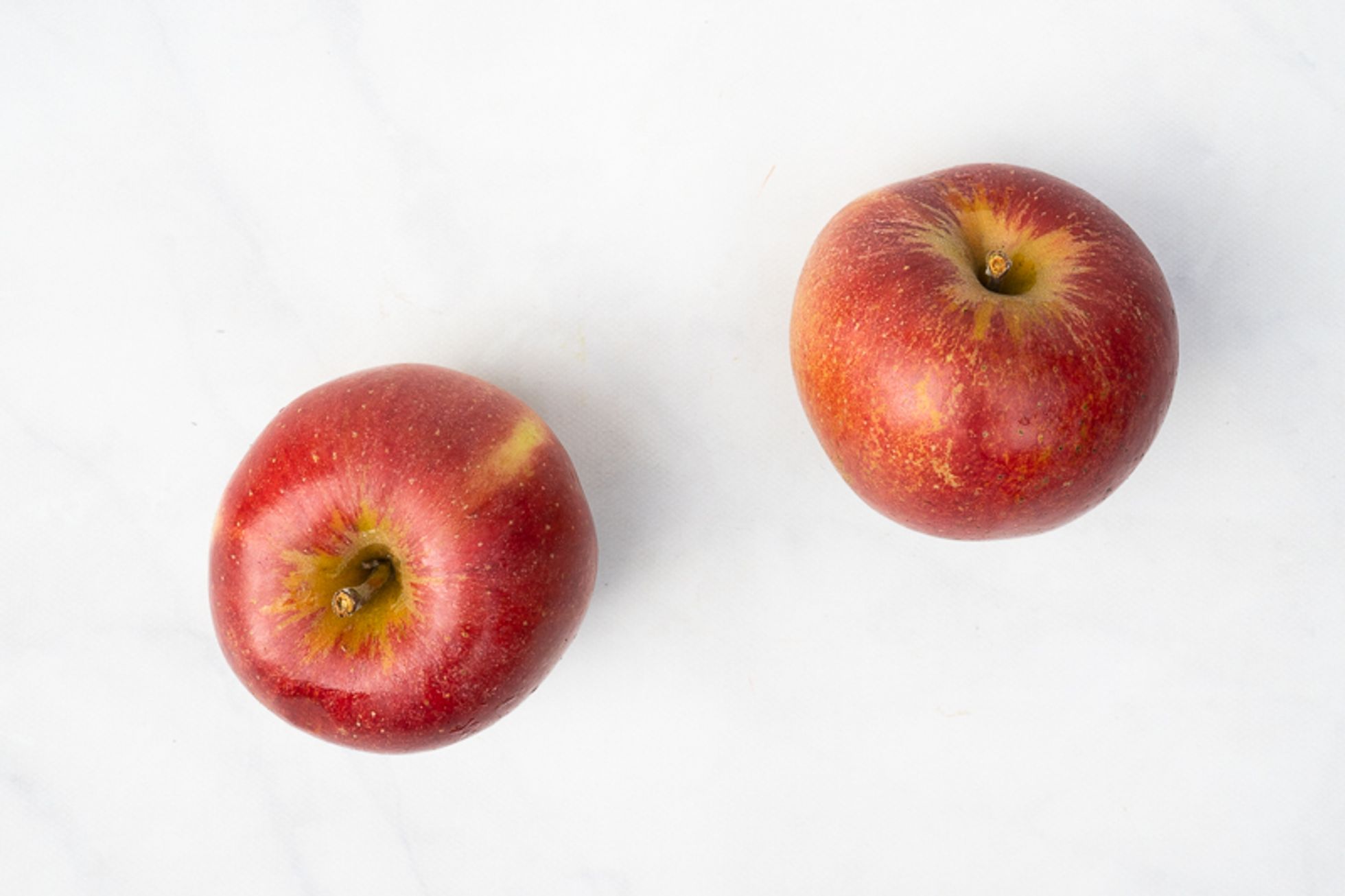 Buy Ruby Red Cortland Apples For Delivery Near You | Farm To People