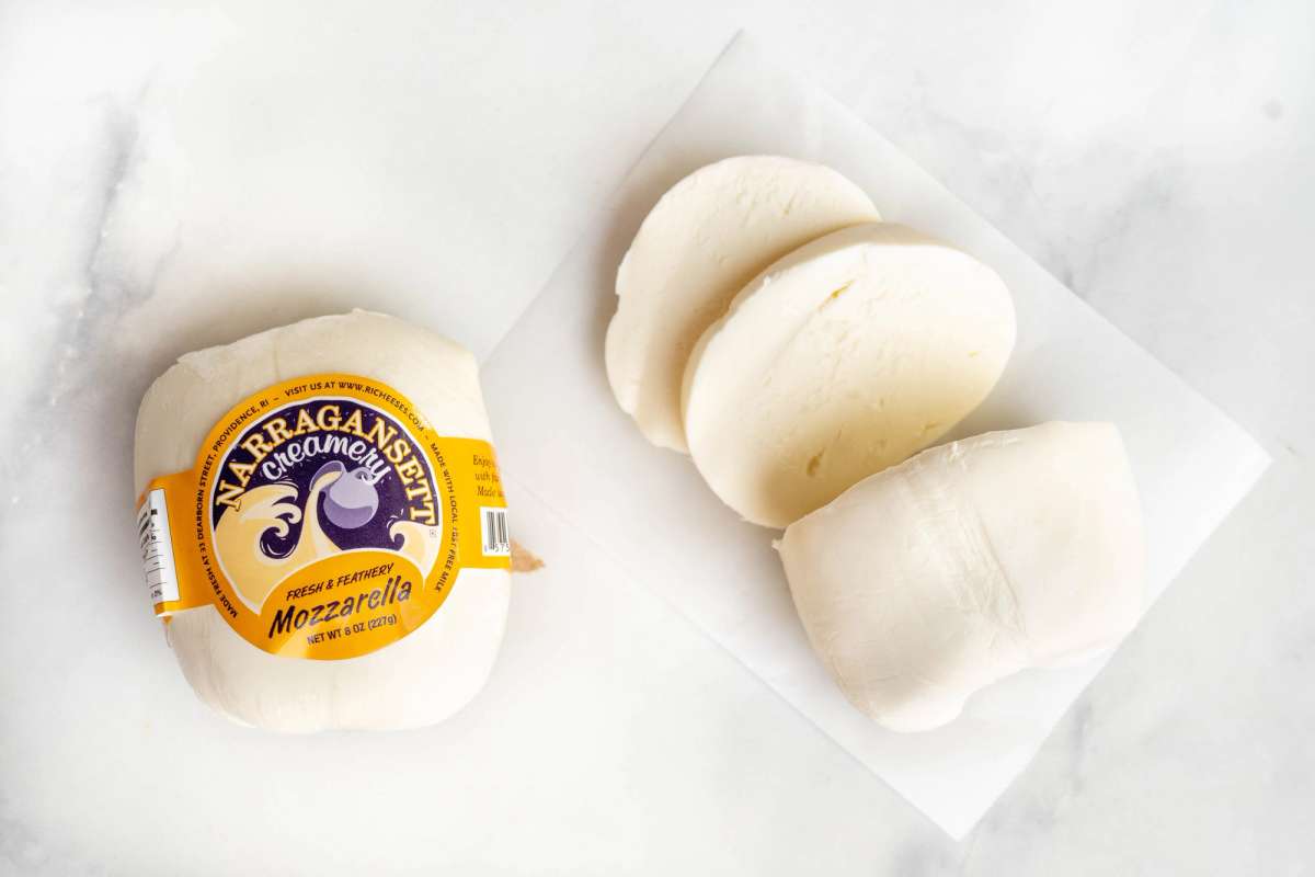 Buy Fresh Mozzarella For Delivery Near You | Farm To People