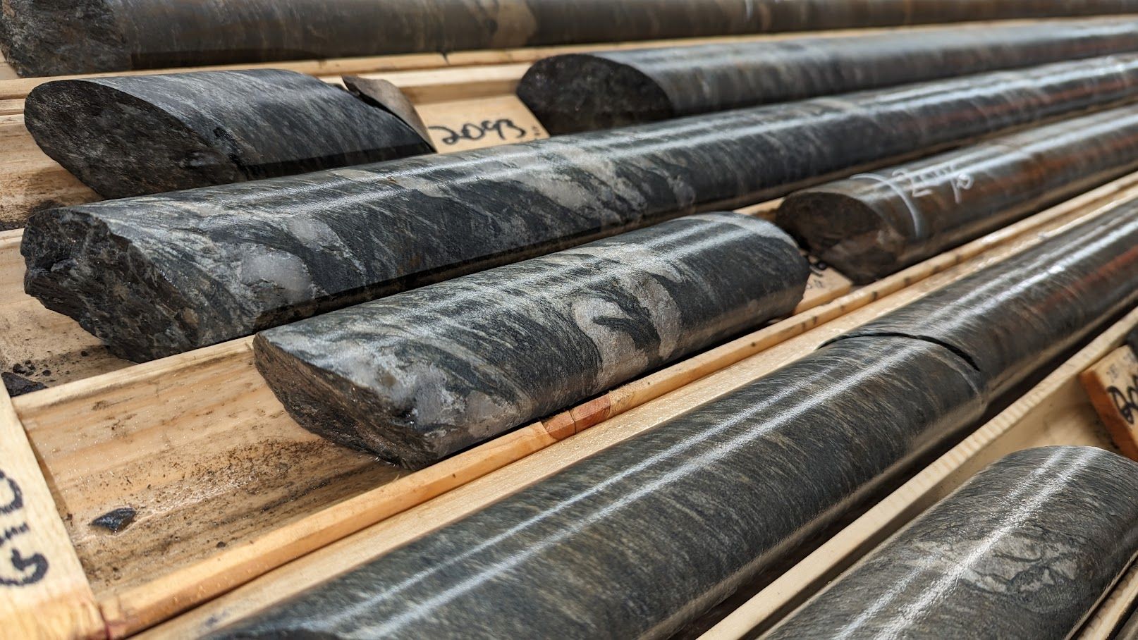 Gold Terra Resource Commissions Feasibility Study for Historic Con Mine ...