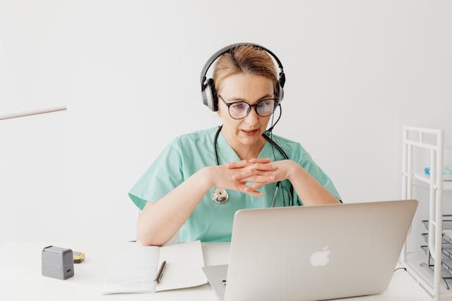 2-2-3 Shift Scheduling: Is It Right for Your Team? | RosterLab
