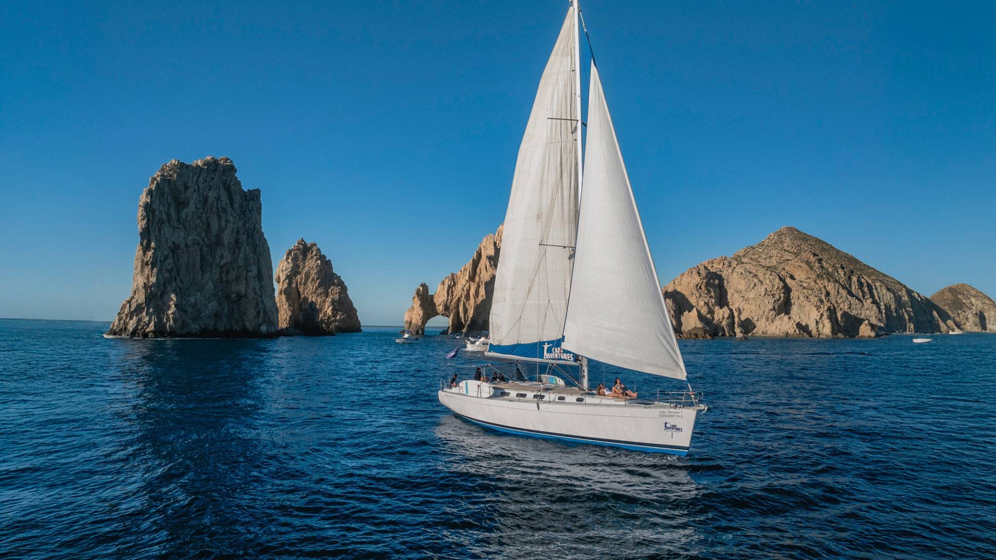 Velero de Lujo en Privado | Cabo Adventures