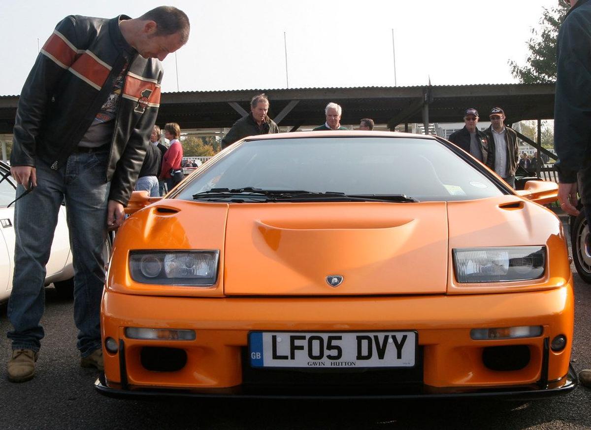 Top 5 Reasons Most Supercars Have Titanium Exhausts