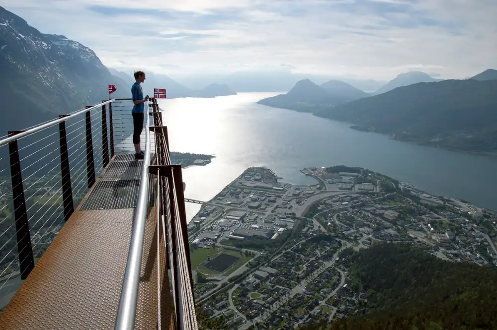 Tog mellom Oslo og Røros | Billig | Togbilletter | vy.no