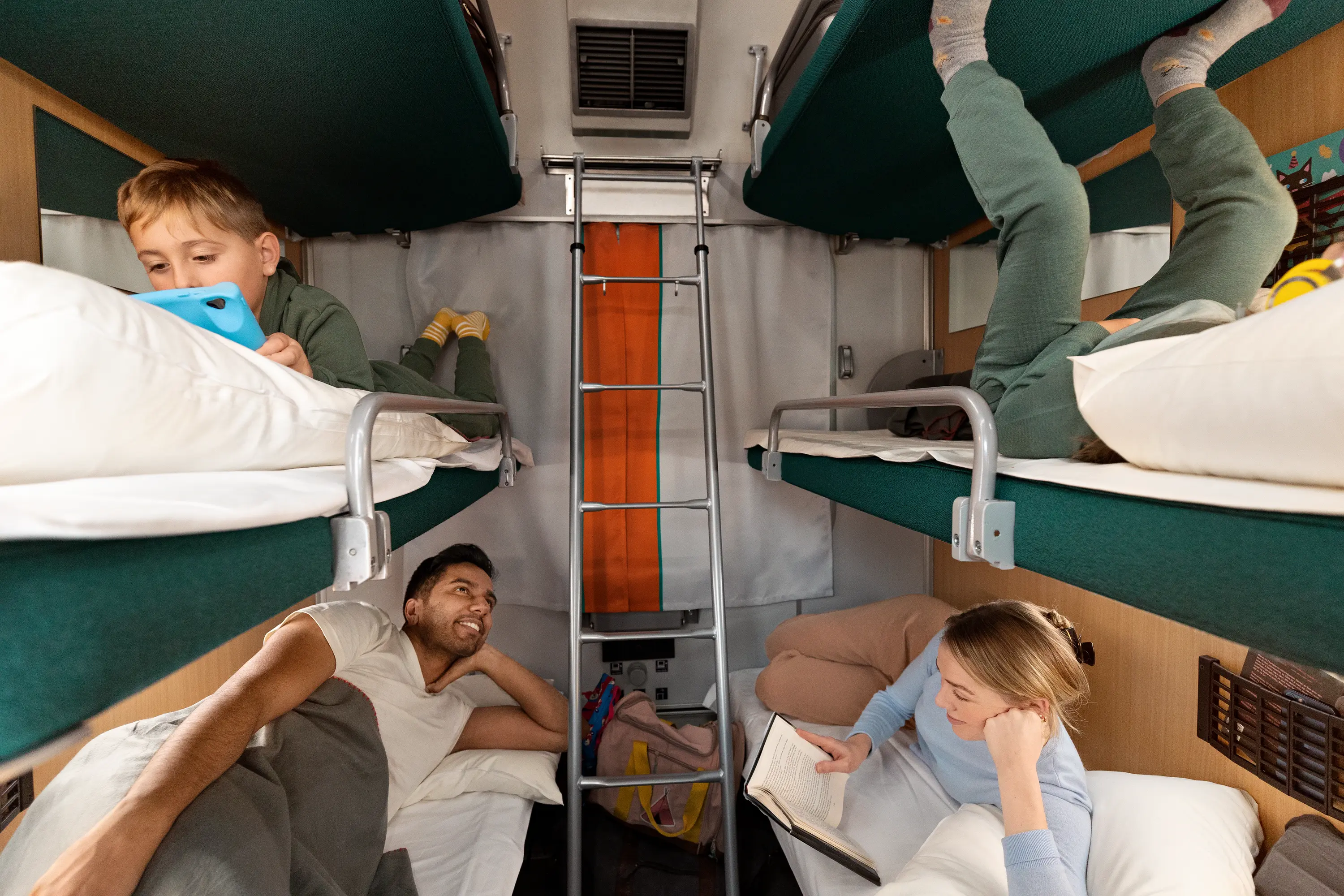 Rest and recharge with our new night train service | vy.no