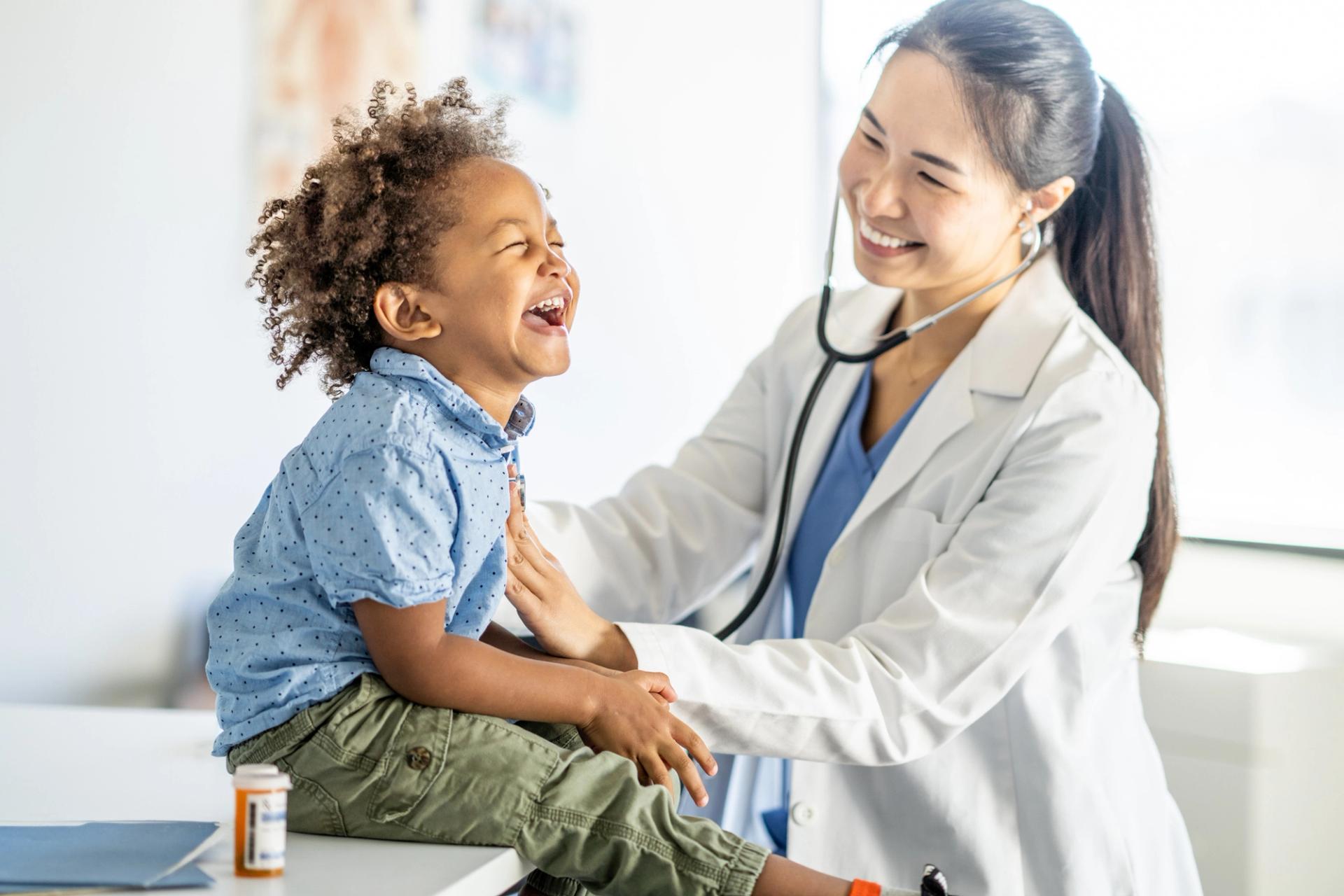 What is the Difference Between a Pediatrician and Family Doctor?